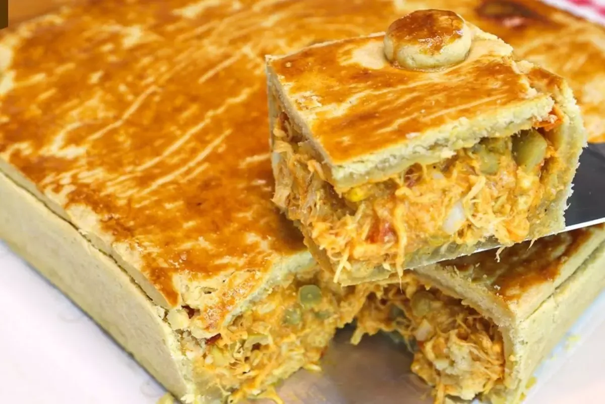 Empadão de Frango Delicioso para um Almoço Inesquecível - Delicias Caseiras